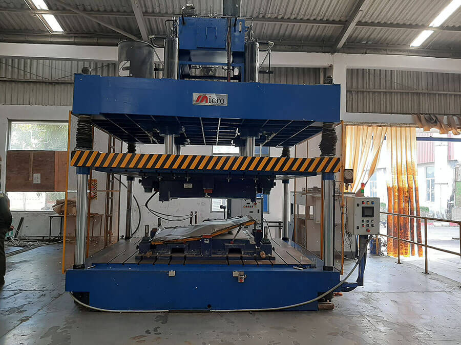 SMC / BMC Moulding Hydraulic Press - Micro HydroTechnic
